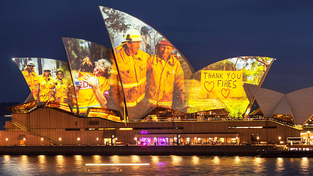 Australia’s heroic firefighters honoured by Sydney Opera House as their ... Australia’s heroic firefighters honoured by Sydney Opera House as their ...