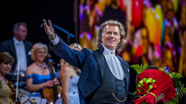 André Rieu | Violinist, conductor and Strauss Waltz Extraordinaire ...